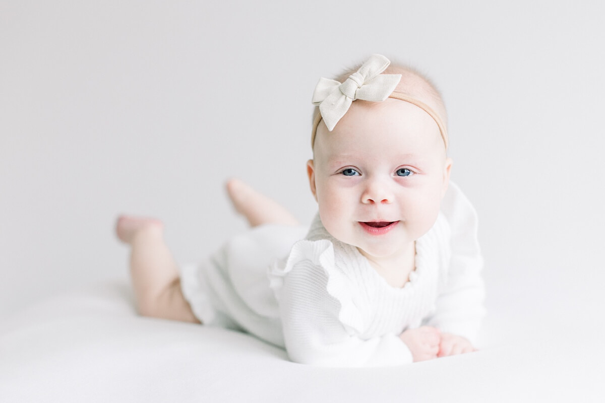 What is a Baby Milestone Photo Session? | carolinewinnphotography.com
